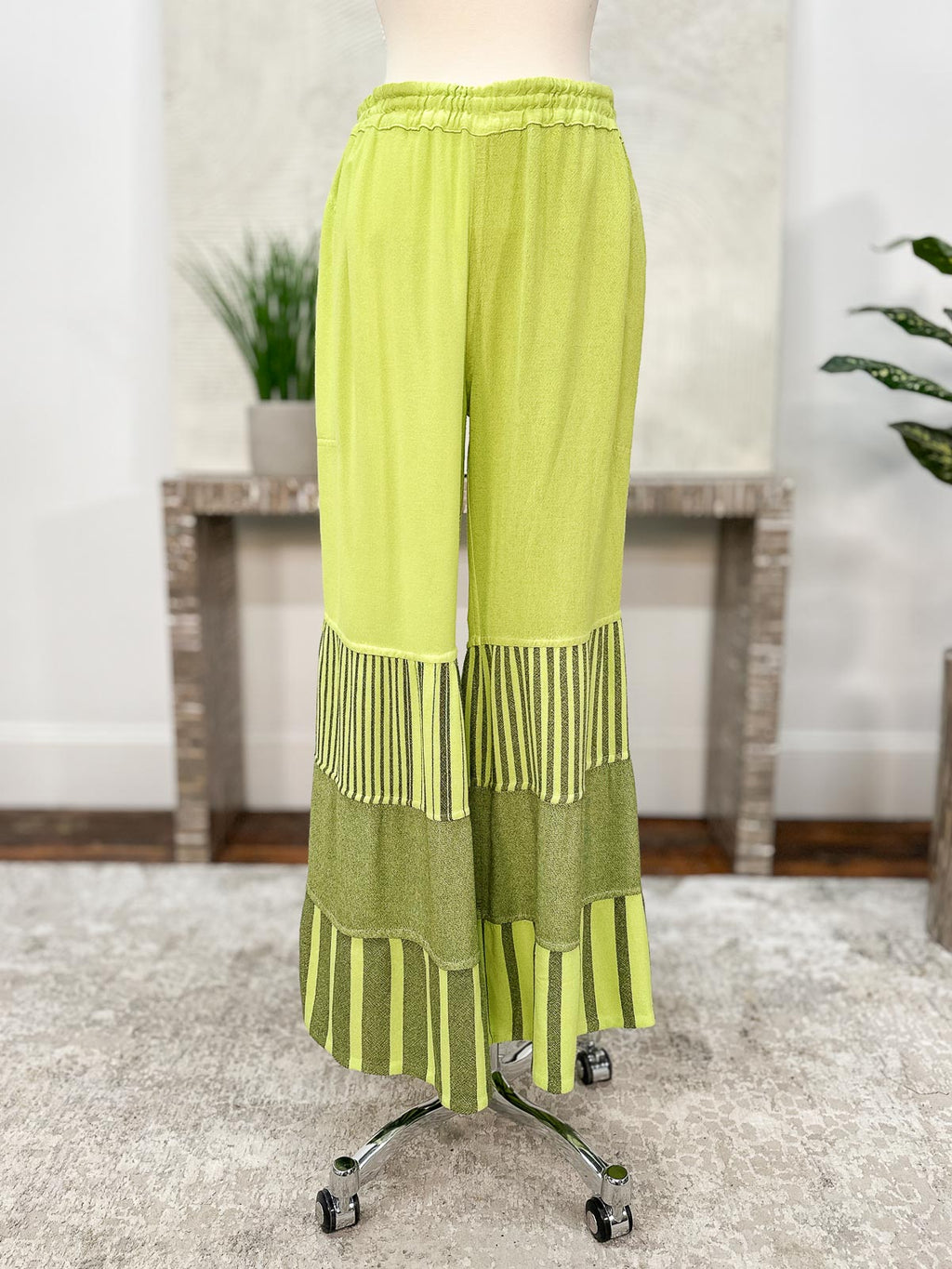 Dairi Tiered Spanish Leg Mix Fabric Pants, Lime – Statement Boutique