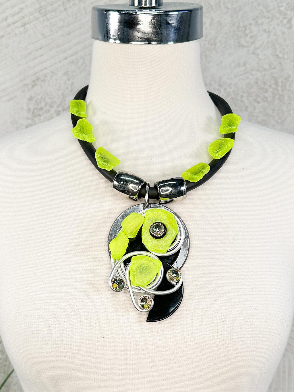 Jeff Lieb Neon Stone Pendant Necklace, Black/Yellow – Statement Boutique