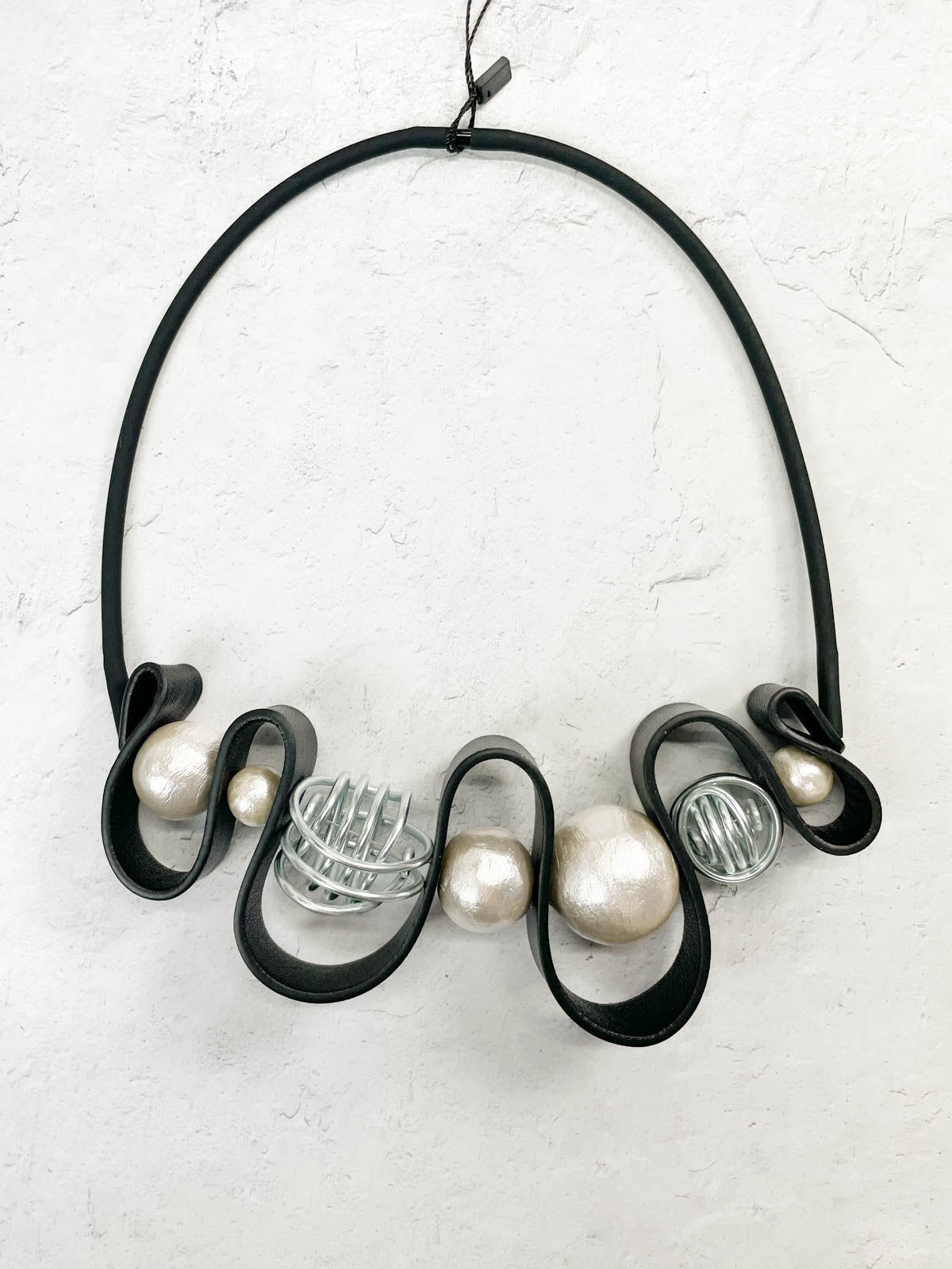 OC Jewelry Amazon Necklace, White